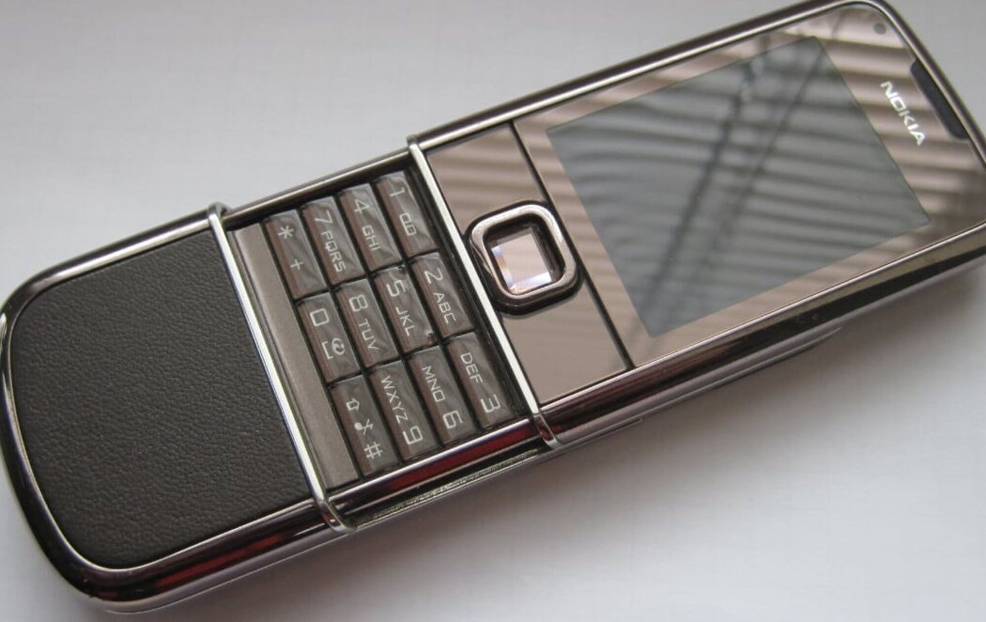 10 teléfonos móviles antiguos que puedes vender por miles de euros en ...