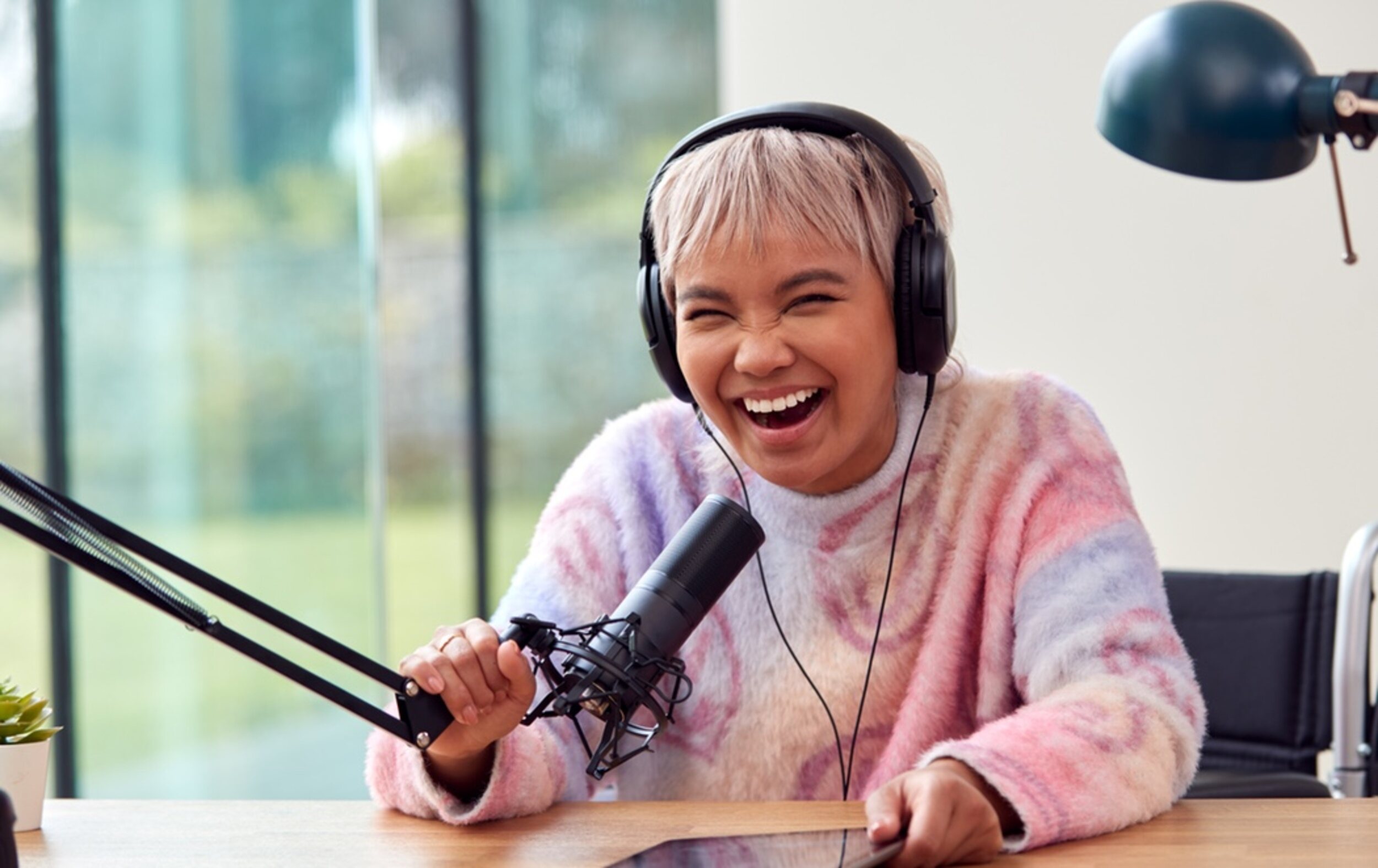 Historia de la radio: origen, evolución y características - Los Replicantes